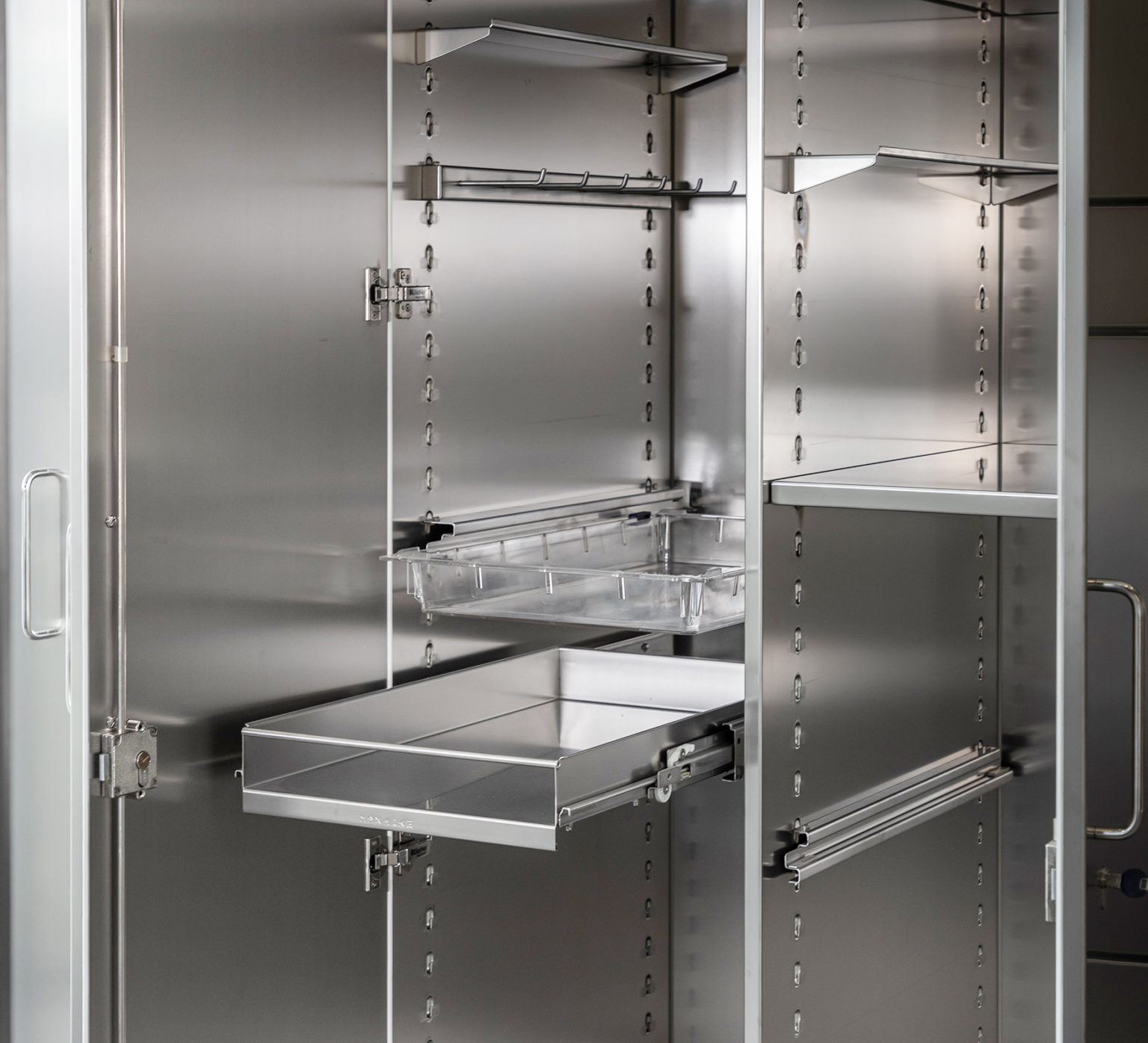 Schränke und Möbelverbauten - Medizinische Funktionsmöbel | Kiefer technic